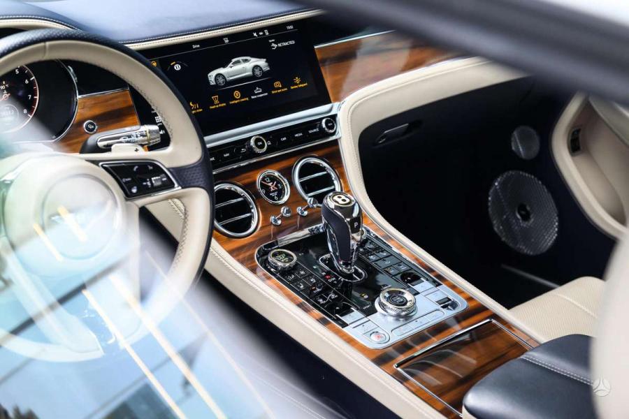 Blue Bentley continental-gt 2019 in Vilnius, with an engine capacity of 5.95 L and mileage of 78 thousand km for 132000 €, photo 18 on AUTOMOTO.COM.LV