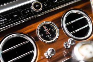 Blue Bentley continental-gt 2019 in Vilnius, with an engine capacity of 5.95 L and mileage of 78 thousand km for 132000 €, photo 25 on AUTOMOTO.COM.LV