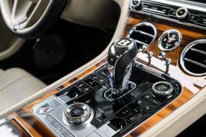 Blue Bentley continental-gt 2019 in Vilnius, with an engine capacity of 5.95 L and mileage of 78 thousand km for 132000 €, photo 26 on AUTOMOTO.COM.LV