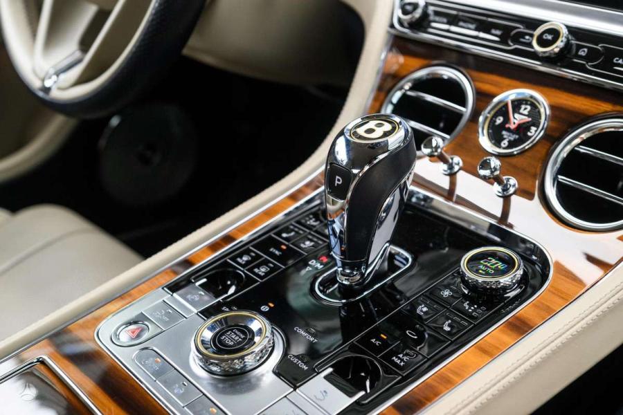 Blue Bentley continental-gt 2019 in Vilnius, with an engine capacity of 5.95 L and mileage of 78 thousand km for 132000 €, photo 26 on AUTOMOTO.COM.LV