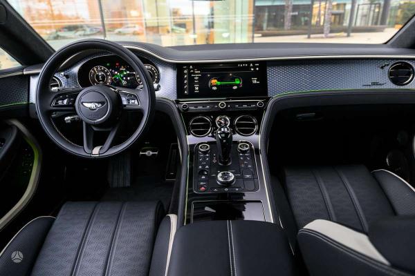 Green Bentley continental-gt 2025 in Vilnius, with an engine capacity of 4.00 L and mileage of 3 thousand km for 335000 €, photo 11 on AUTOMOTO.COM.LV
