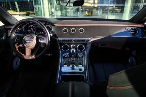 Pelēks Bentley continental-gt 2022 Viļņa, ar dzinēja tilpumu 4.00 L un nobraukumu 19 tūkst. km par 199000 €, foto 10 vietnē AUTOMOTO.COM.LV