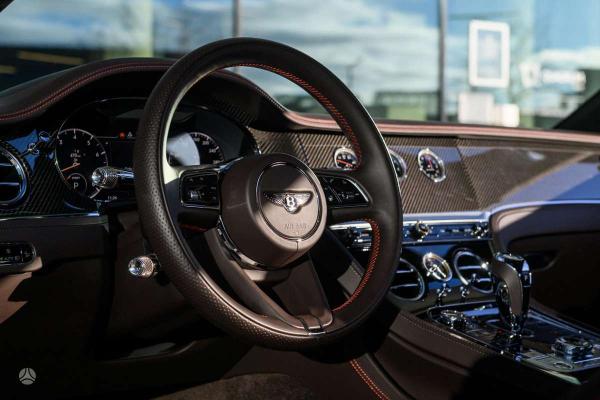 Grey Bentley continental-gt 2022 in Vilnius, with an engine capacity of 4.00 L and mileage of 19 thousand km for 199000 €, photo 11 on AUTOMOTO.COM.LV