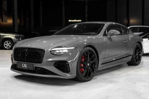 Pelēks Bentley continental-gt 2025 Rīga, ar dzinēja tilpumu 4.00 L un nobraukumu 1 tūkst. km par 309000 €, foto  vietnē AUTOMOTO.COM.LV
