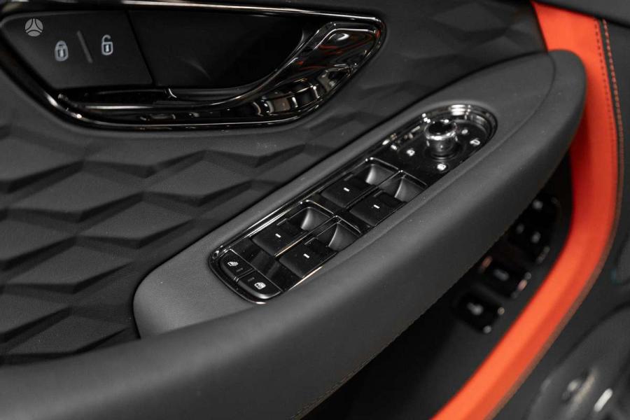 Pelēks Bentley continental-gt 2025 Rīga, ar dzinēja tilpumu 4.00 L un nobraukumu 1 tūkst. km par 309000 €, foto 15 vietnē AUTOMOTO.COM.LV