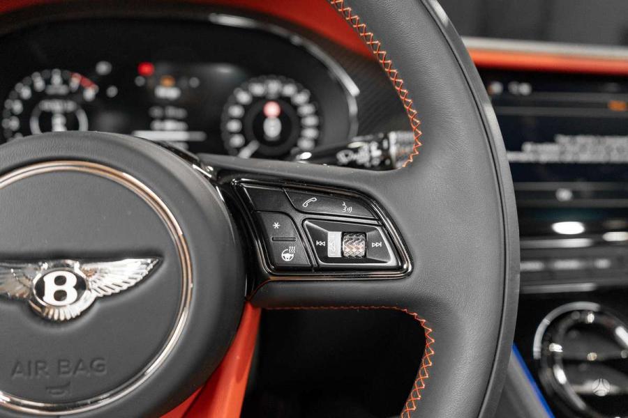 Pelēks Bentley continental-gt 2025 Rīga, ar dzinēja tilpumu 4.00 L un nobraukumu 1 tūkst. km par 309000 €, foto 22 vietnē AUTOMOTO.COM.LV