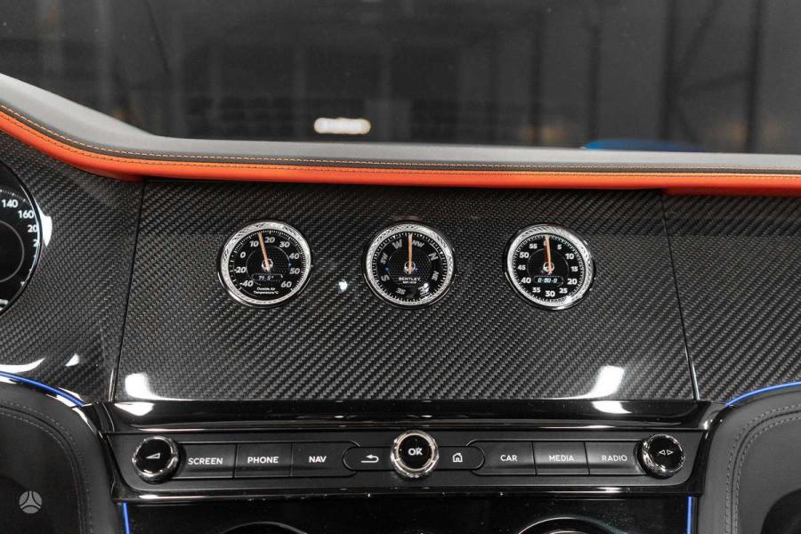 Pelēks Bentley continental-gt 2025 Rīga, ar dzinēja tilpumu 4.00 L un nobraukumu 1 tūkst. km par 309000 €, foto 29 vietnē AUTOMOTO.COM.LV