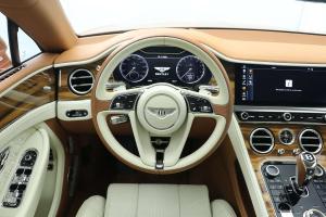 Orange Bentley continental-gt 2019 in Vilnius, with an engine capacity of 4.00 L and mileage of 61 thousand km for 129990 €, photo 20 on AUTOMOTO.COM.LV
