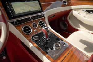 Sarkans Bentley continental-gt 2019 Viļņa, ar dzinēja tilpumu 5.95 L un nobraukumu 26 tūkst. km par 120000 €, foto 23 vietnē AUTOMOTO.COM.LV