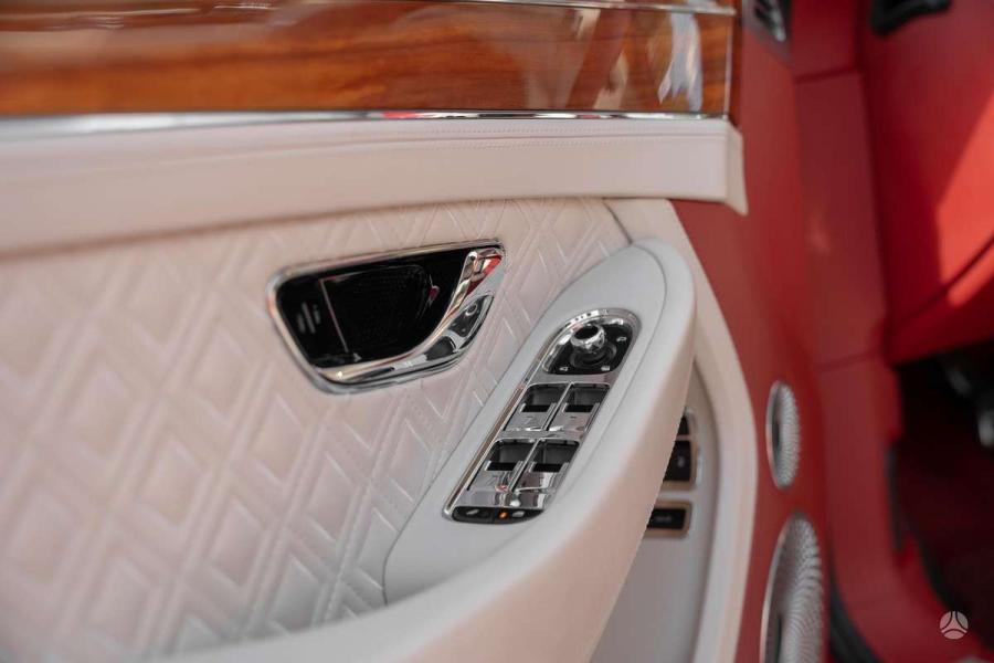 Sarkans Bentley continental-gt 2019 Viļņa, ar dzinēja tilpumu 5.95 L un nobraukumu 26 tūkst. km par 120000 €, foto 27 vietnē AUTOMOTO.COM.LV