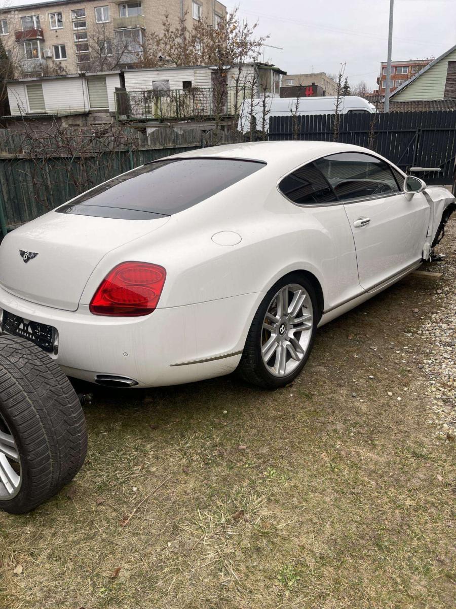 White Bentley continental-gt 2007 in Kaunas, with an engine capacity of 6.00 L and mileage of 138 thousand km for 17 €, photo 4 on AUTOMOTO.COM.LV