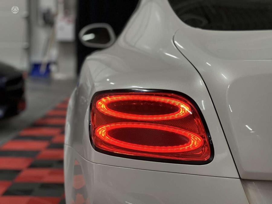 White Bentley continental-gt 2014 in Vilnius, with an engine capacity of 6.00 L and mileage of 53 thousand km for 58990 €, photo 11 on AUTOMOTO.COM.LV