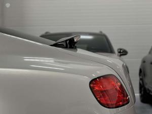 Balts Bentley continental-gt 2014 Viļņa, ar dzinēja tilpumu 6.00 L un nobraukumu 53 tūkst. km par 53990 €, foto 16 vietnē AUTOMOTO.COM.LV