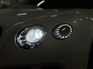 White Bentley continental-gt 2014 in Vilnius, with an engine capacity of 6.00 L and mileage of 53 thousand km for 52990 €, photo 9 on AUTOMOTO.COM.LV