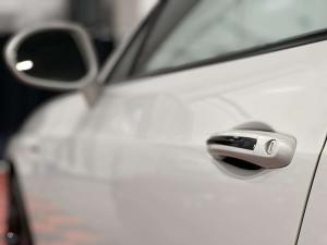 White Bentley continental-gt 2014 in Vilnius, with an engine capacity of 6.00 L and mileage of 53 thousand km for 52990 €, photo 15 on AUTOMOTO.COM.LV