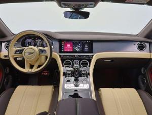 Dzeltens Bentley continental-gt 2025 Tallina, ar dzinēja tilpumu 4.00 L un nobraukumu 1 tūkst. km par 305000 €, foto 6 vietnē AUTOMOTO.COM.LV