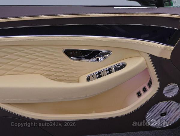 Sarkans Bentley Continental 2026 Tallina, ar dzinēja tilpumu 4.00 L un nobraukumu 100 tūkst. km par 368387 €, foto 11 vietnē AUTOMOTO.COM.LV