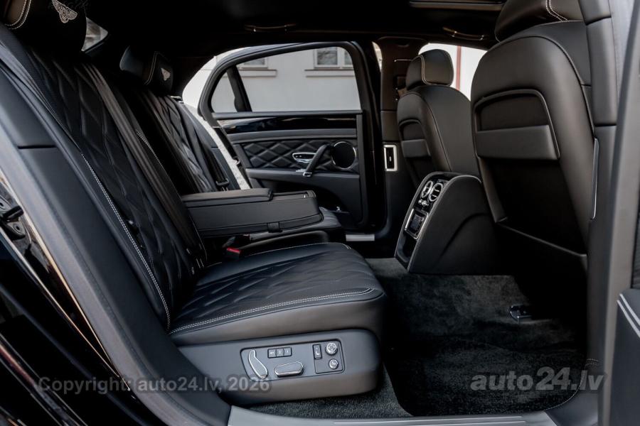 Melns Bentley flying-spur 2014 Tallina, ar dzinēja tilpumu 4.00 L un nobraukumu 6 tūkst. km par 84350 €, foto 15 vietnē AUTOMOTO.COM.LV