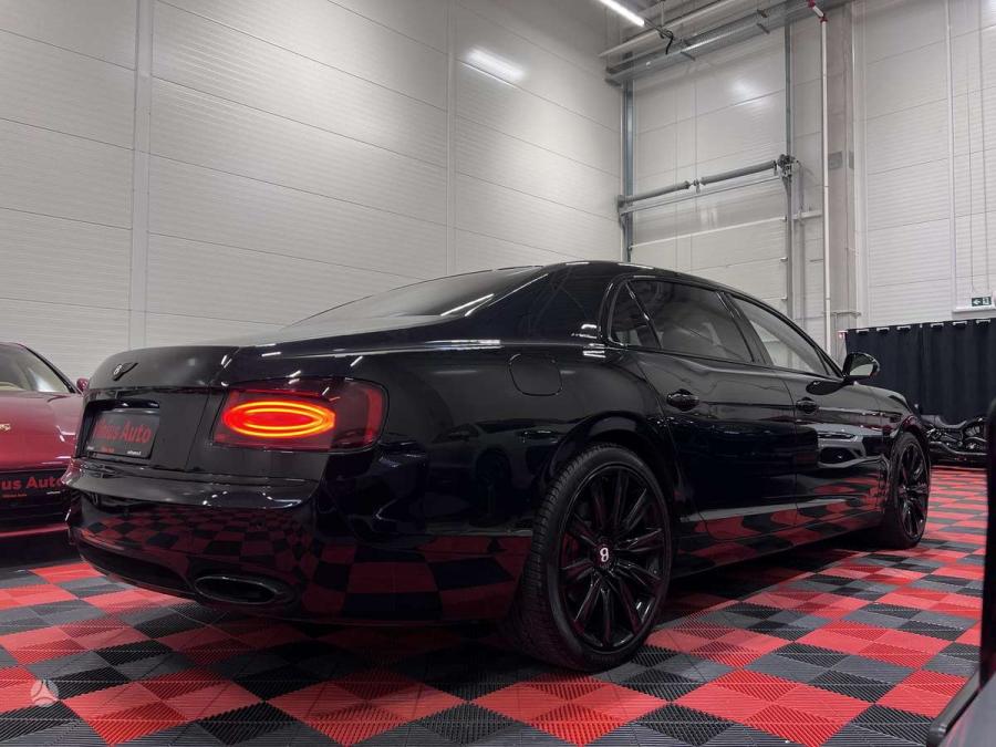 Melns Bentley flying-spur 2014 Viļņa, ar dzinēja tilpumu 6.00 L un nobraukumu 196 tūkst. km par 44999 €, foto 5 vietnē AUTOMOTO.COM.LV