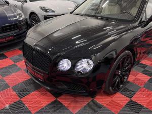 Melns Bentley flying-spur 2014 Viļņa, ar dzinēja tilpumu 6.00 L un nobraukumu 196 tūkst. km par 44999 €, foto 8 vietnē AUTOMOTO.COM.LV