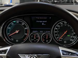 Melns Bentley flying-spur 2014 Viļņa, ar dzinēja tilpumu 6.00 L un nobraukumu 196 tūkst. km par 44999 €, foto 22 vietnē AUTOMOTO.COM.LV