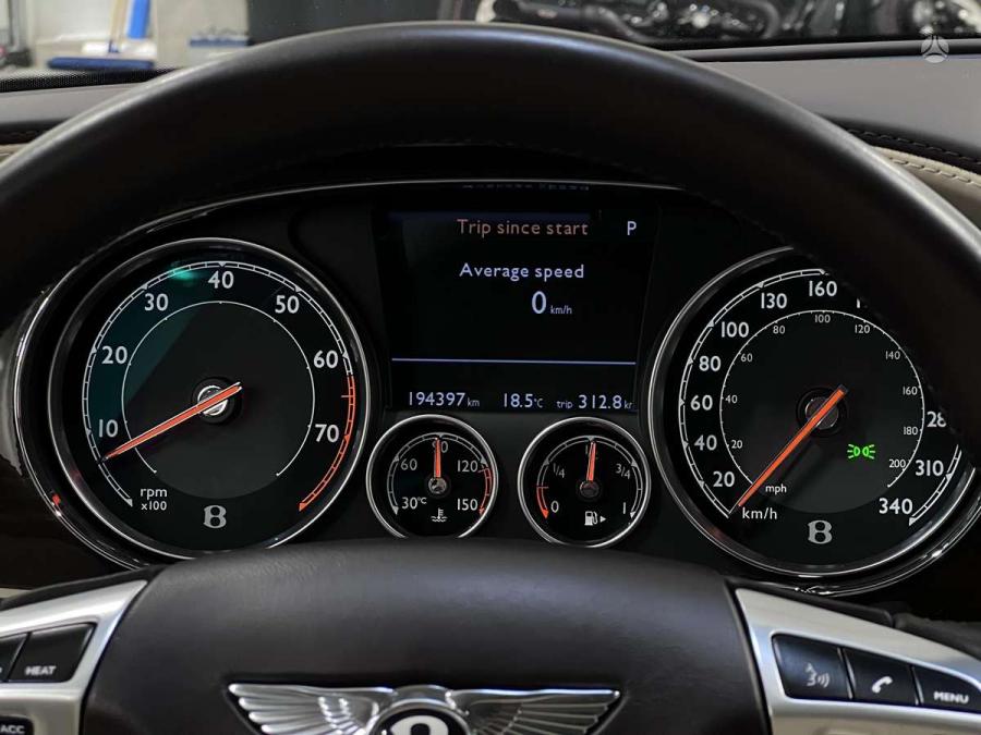 Melns Bentley flying-spur 2014 Viļņa, ar dzinēja tilpumu 6.00 L un nobraukumu 196 tūkst. km par 44999 €, foto 22 vietnē AUTOMOTO.COM.LV
