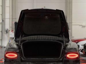 Melns Bentley flying-spur 2014 Viļņa, ar dzinēja tilpumu 6.00 L un nobraukumu 196 tūkst. km par 44999 €, foto 29 vietnē AUTOMOTO.COM.LV