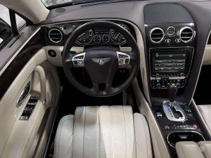 Melns Bentley flying-spur 2014 Viļņa, ar dzinēja tilpumu 6.00 L un nobraukumu 196 tūkst. km par 43000 €, foto 20 vietnē AUTOMOTO.COM.LV
