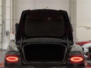 Melns Bentley flying-spur 2014 Viļņa, ar dzinēja tilpumu 6.00 L un nobraukumu 196 tūkst. km par 43000 €, foto 29 vietnē AUTOMOTO.COM.LV