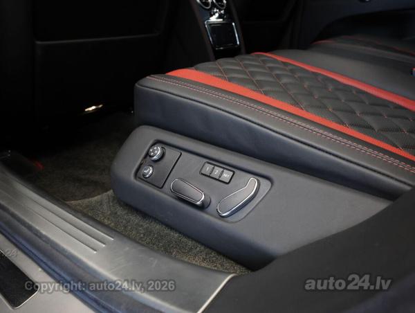Melns Bentley flying-spur 2018 Tallina, ar dzinēja tilpumu 6.00 L un nobraukumu 66 tūkst. km par 84900 €, foto 11 vietnē AUTOMOTO.COM.LV