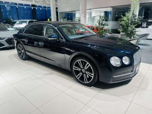Zils Bentley flying-spur 2015 Kauņa, ar dzinēja tilpumu 4.00 L un nobraukumu 103 tūkst. km par 61000 €, foto 2 vietnē AUTOMOTO.COM.LV
