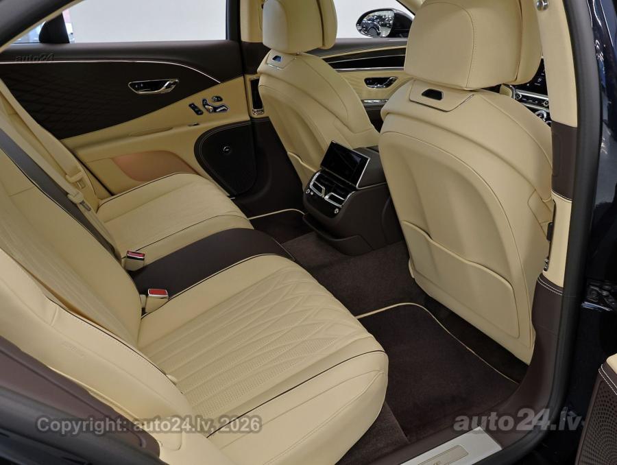 Blue Bentley flying-spur 2026 in Tallinn, with an engine capacity of 4.00 L and mileage of 0 thousand km for 352888 €, photo 14 on AUTOMOTO.COM.LV