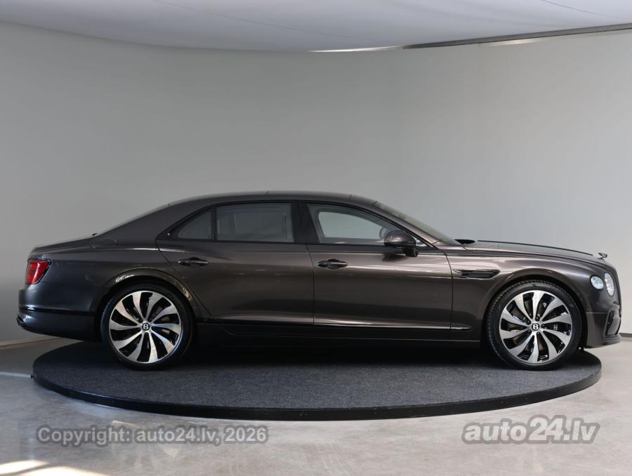 Brūns Bentley flying-spur 2026 Tallina, ar dzinēja tilpumu 4.00 L un nobraukumu 91 tūkst. km par 323025 €, foto 18 vietnē AUTOMOTO.COM.LV