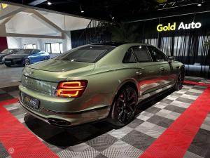 Zaļš Bentley flying-spur 2023 Viļņa, ar dzinēja tilpumu 4.00 L un nobraukumu 22 tūkst. km par 245000 €, foto 5 vietnē AUTOMOTO.COM.LV