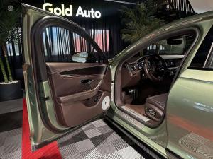 Zaļš Bentley flying-spur 2023 Viļņa, ar dzinēja tilpumu 4.00 L un nobraukumu 22 tūkst. km par 245000 €, foto 10 vietnē AUTOMOTO.COM.LV