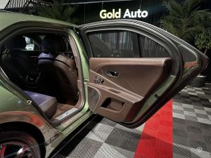 Zaļš Bentley flying-spur 2023 Viļņa, ar dzinēja tilpumu 4.00 L un nobraukumu 22 tūkst. km par 245000 €, foto 12 vietnē AUTOMOTO.COM.LV