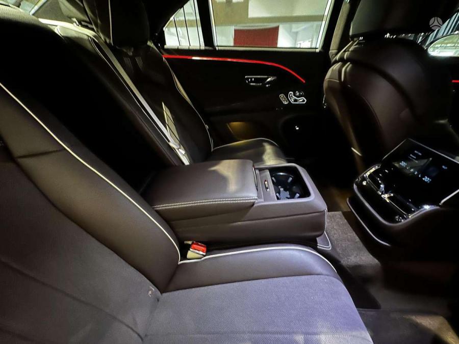 Zaļš Bentley flying-spur 2023 Viļņa, ar dzinēja tilpumu 4.00 L un nobraukumu 22 tūkst. km par 245000 €, foto 20 vietnē AUTOMOTO.COM.LV