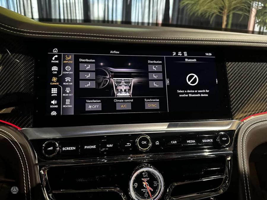 Zaļš Bentley flying-spur 2023 Viļņa, ar dzinēja tilpumu 4.00 L un nobraukumu 22 tūkst. km par 245000 €, foto 36 vietnē AUTOMOTO.COM.LV