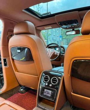 Sarkans Bentley flying-spur 2017 Viļņa, ar dzinēja tilpumu 6.00 L un nobraukumu 99 tūkst. km par 83500 €, foto 12 vietnē AUTOMOTO.COM.LV