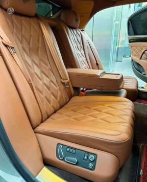 Sarkans Bentley flying-spur 2017 Viļņa, ar dzinēja tilpumu 6.00 L un nobraukumu 99 tūkst. km par 83500 €, foto 13 vietnē AUTOMOTO.COM.LV
