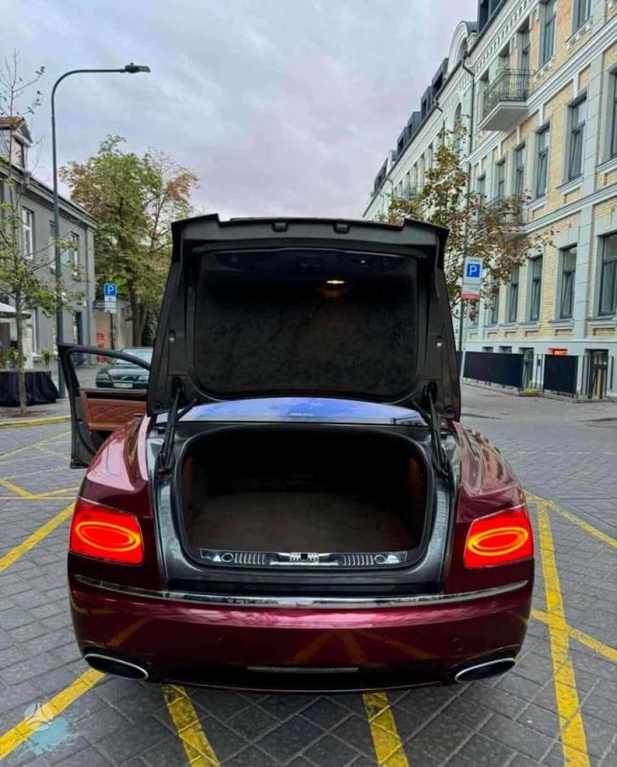 Sarkans Bentley flying-spur 2017 Viļņa, ar dzinēja tilpumu 6.00 L un nobraukumu 99 tūkst. km par 83500 €, foto 14 vietnē AUTOMOTO.COM.LV