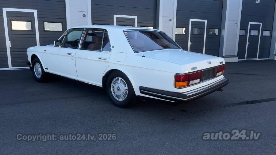 Balts Bentley Mulsanne 1987 Tallina, ar dzinēja tilpumu 6.80 L un nobraukumu 42 tūkst. km par 10900 €, foto 5 vietnē AUTOMOTO.COM.LV