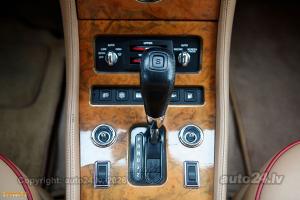 Pelēks Bentley turbo-r 1996 Tallina, ar dzinēja tilpumu 6.70 L un nobraukumu 134 tūkst. km par 45900 €, foto 14 vietnē AUTOMOTO.COM.LV