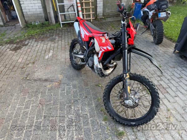 Beta RR 300 2024 Tallina, ar dzinēja tilpumu 0.30 L un nobraukumu 0 tūkst. km par 5400 €, foto 5 vietnē AUTOMOTO.COM.LV