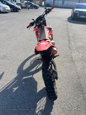 Red Beta RR 300 2015 in Tartu, with an engine capacity of 0.29 L and mileage of 0 thousand km for 2900 €, photo 3 on AUTOMOTO.COM.LV