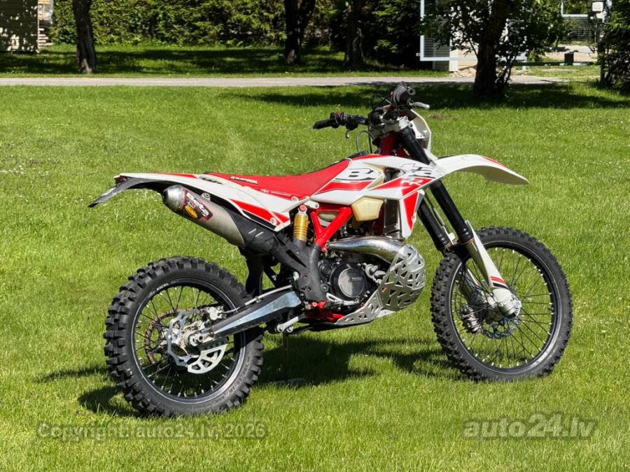 Красный Бета RR 300 2018 в Таллин, объемом двигателя 0.30 л и пробегом 4 тыс. км за 3700 €, фото 1 на AUTOMOTO.COM.LV