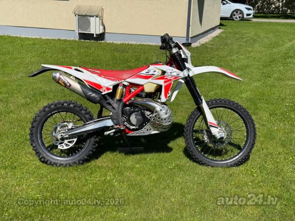 Красный Бета RR 300 2018 в Таллин, объемом двигателя 0.30 л и пробегом 4 тыс. км за 3700 €, фото 5 на AUTOMOTO.COM.LV