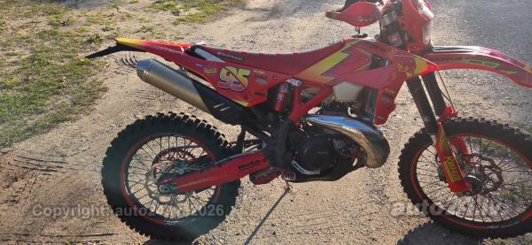 Red Beta RR 300 2019 in Parnu, with an engine capacity of 0.29 L and mileage of 3 thousand km for 4000 €, photo 6 on AUTOMOTO.COM.LV