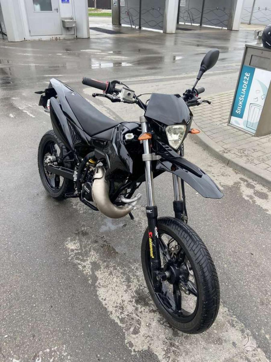Black Beta RR 2016 in Siauliai, with an engine capacity of 50.00 L and mileage of 0 thousand km for 2000 €, photo 3 on AUTOMOTO.COM.LV
