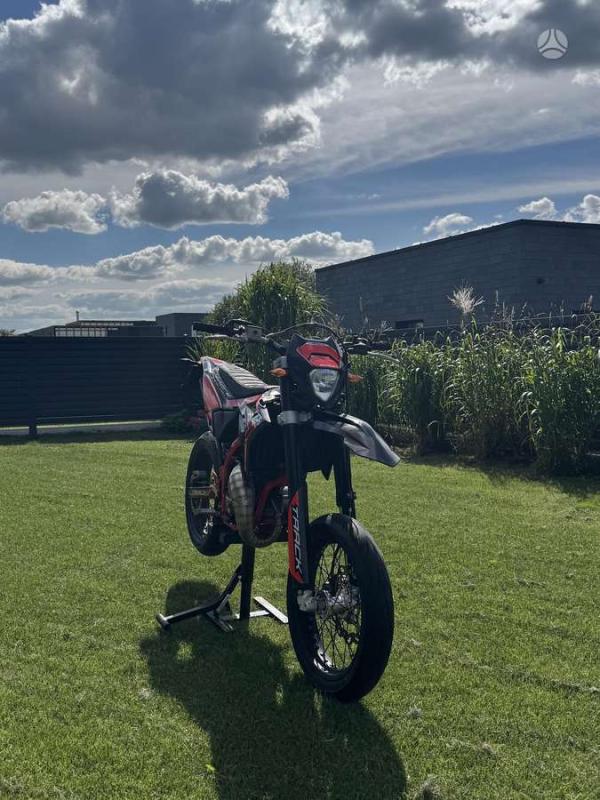 Black Beta RR 2025 in Kaunas, with an engine capacity of 50.00 L and mileage of 4 thousand km for 3300 €, photo 1 on AUTOMOTO.COM.LV